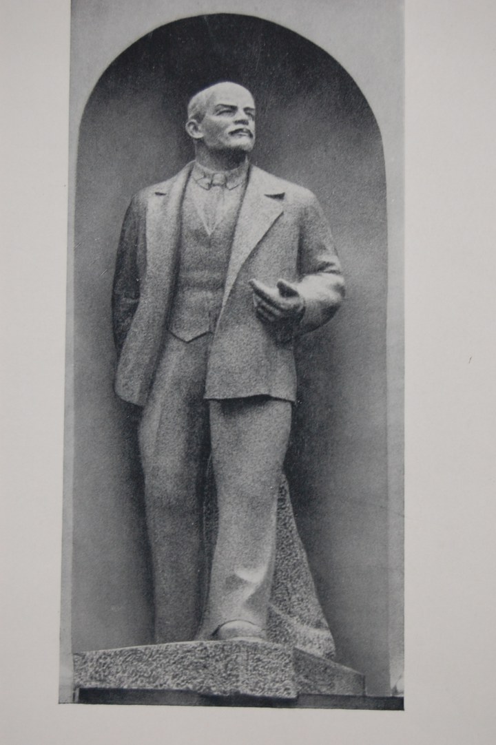 Não comercializem Lênin! A crítica da LEF ao culto de Lênin « dazibao